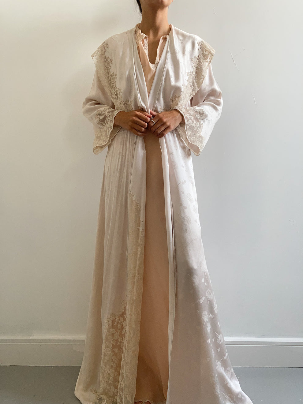 1930s Silk Floral Collared Robe with Alencon Lace – Adored Closet